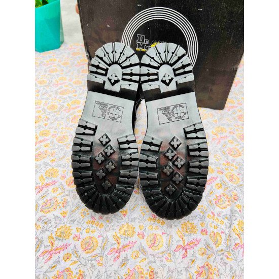 Triple sole Chelsea Martine boot for girls